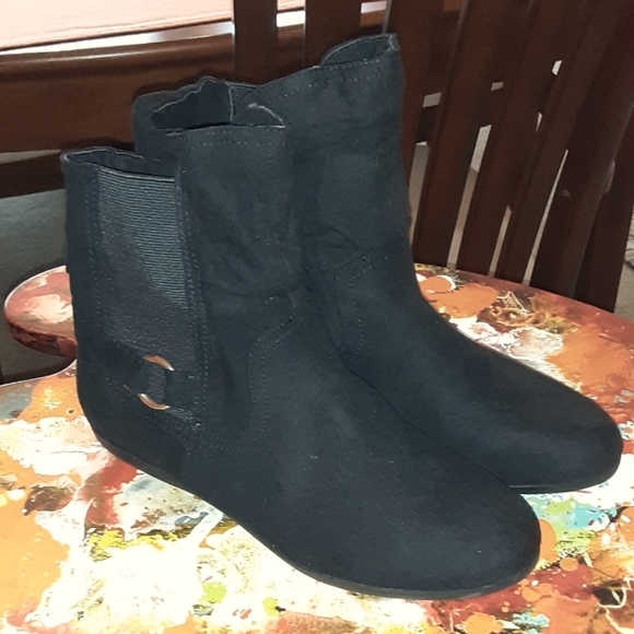 True Craft | Shoes | Final Markdownslouch Bootie Faux Suede | Poshmark